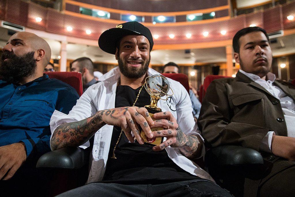 El régimen de Irán condenó a muerte a un cantante “por insultar al profeta” Mahoma – El ...